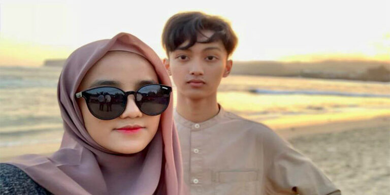 Heboh Berita Gus Azmi Pacaran dengan Wirda Mansur (Anak Ustadz)